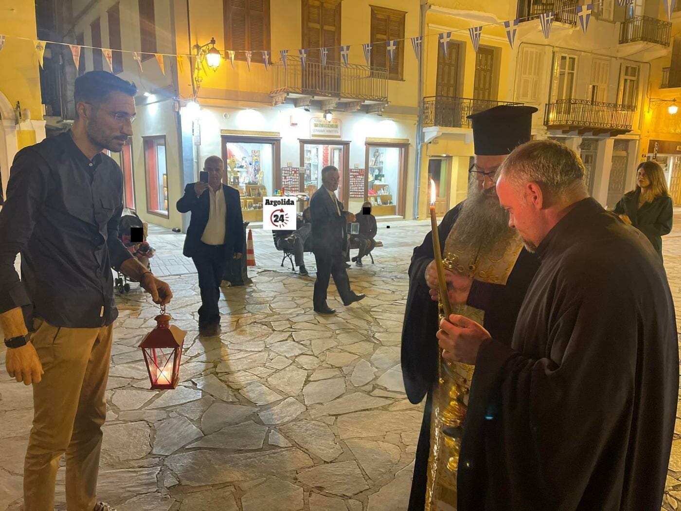 Ήρθε το Άγιο Φως στην Αργολίδα [φωτογραφίες] | Argolida24